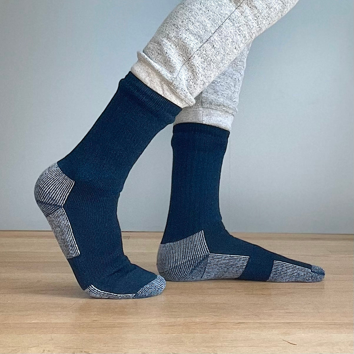 Merino Wool Hike Socks - Navy – North Standard